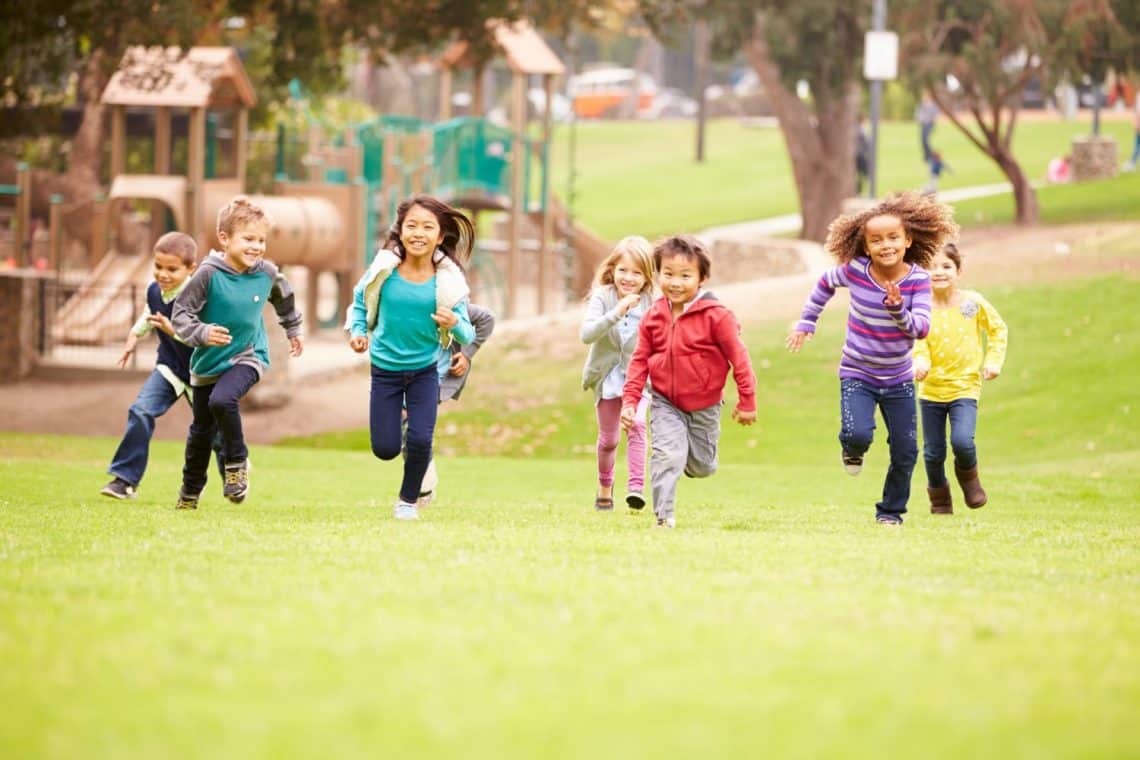 Large Group Games 15 Fun Outdoor Activities All Ages Which To Buy 